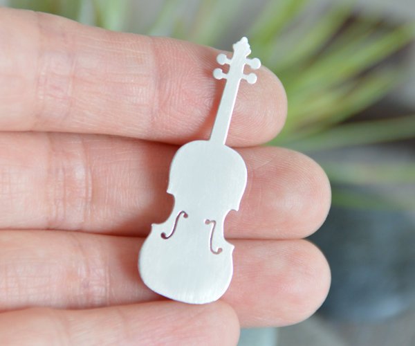Violin Brooch In Sterling Siver, Handmade In The Uk on Luulla