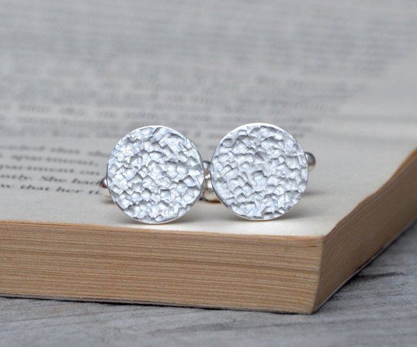 Simple Cufflinks With Textured Surface, Classic Round And Oval ...